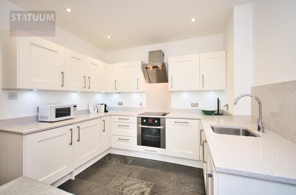 Ickburgh Road, Upper Clapton... Studio - £1,600 pcm (£369 pw)