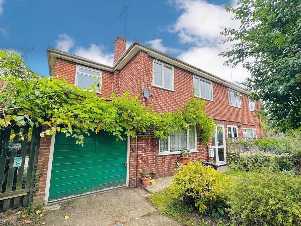 Brookside, Cholsey 4 bed semi-detached house for sale - £469,950