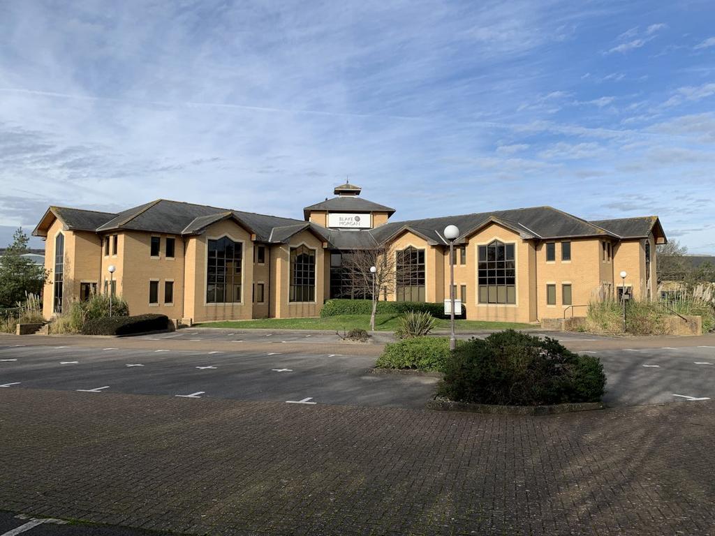 Harbour Court, Compass Road, Portsmouth, PO6 4ST Office to rent - £ ...