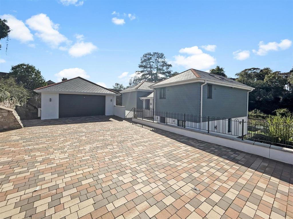 Pound Lane, Kingskerswell, Newton Abbot 4 bed detached house - £800,000