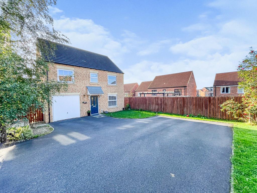 Greenfinch Road, Houghton Le Spring, Tyne and Wear, ., DH5 0GG 4 bed ...
