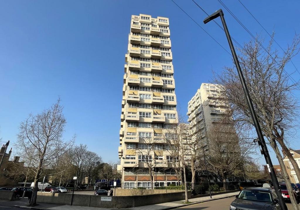 Flat 71 Pinter House, 45 Grantham... 3 bed flat - £160,000