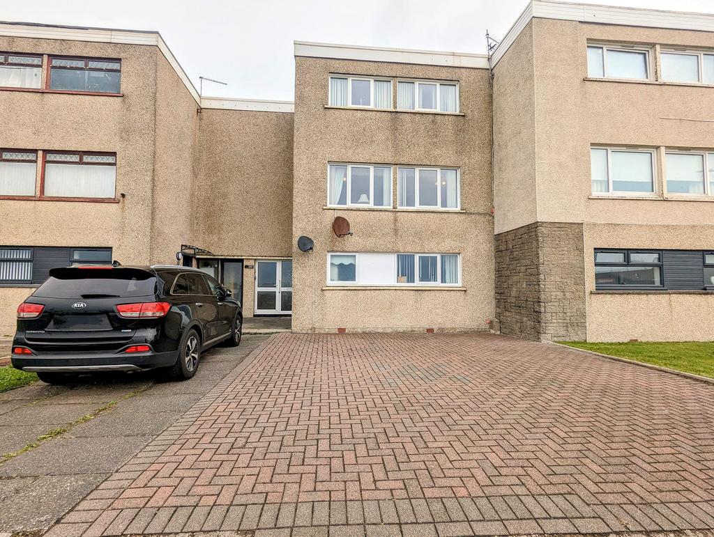 The Braes, Saltcoats KA21 3 bed maisonette - £78,000
