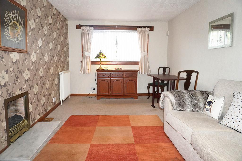 Capelrig Drive, East Kilbride G74 2 bed terraced house - £102,000