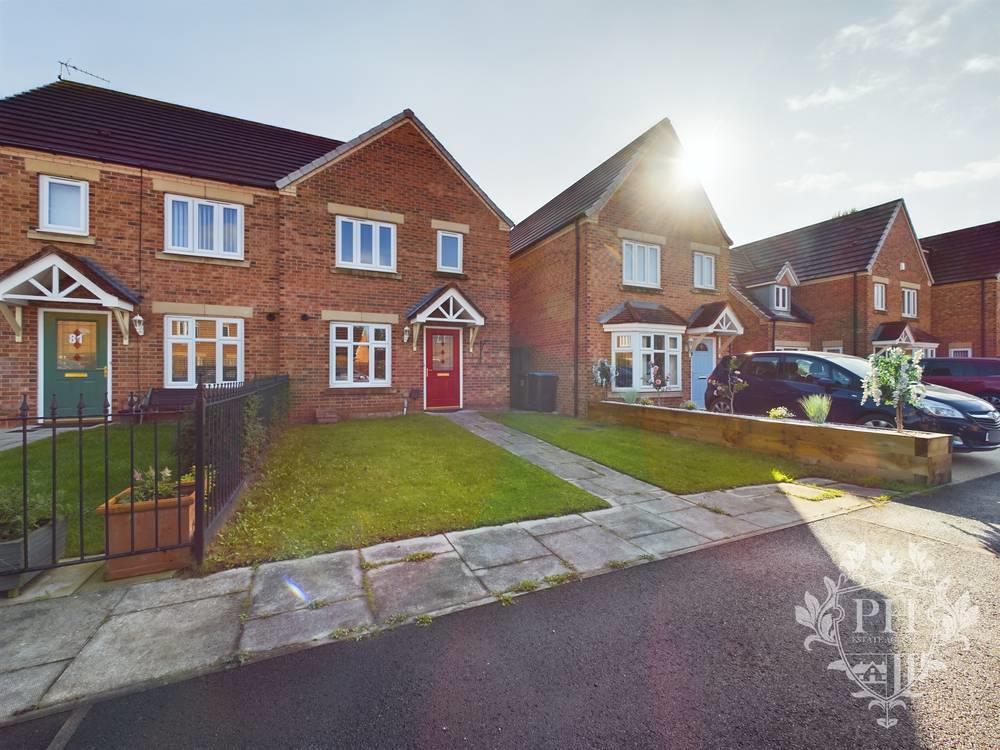 Raines Court, Middlesbrough 3 bed semi-detached house - £140,000