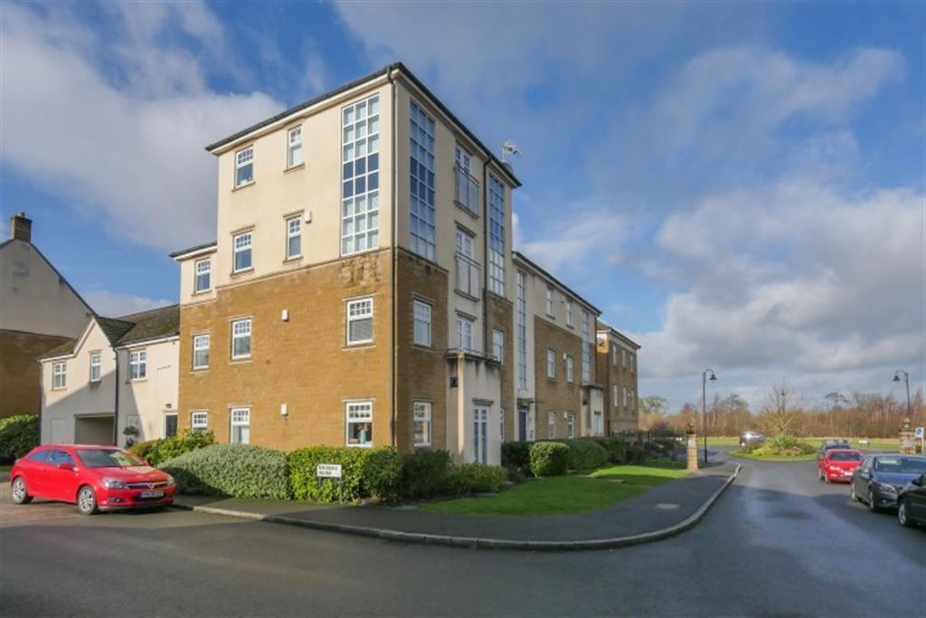 Kingsdale Drive, Menston, Leeds, LS29 2 bed apartment - £120,000