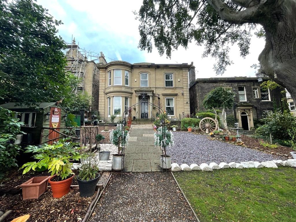 Springfield Terrace, Dewsbury, West... 1 bed apartment - £595 pcm (£137 pw)
