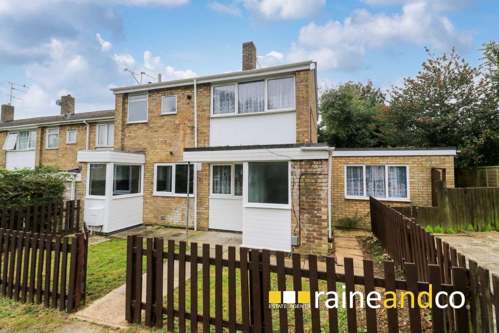 Raven Court, Hatfield 5 bed end of terrace house - £420,000