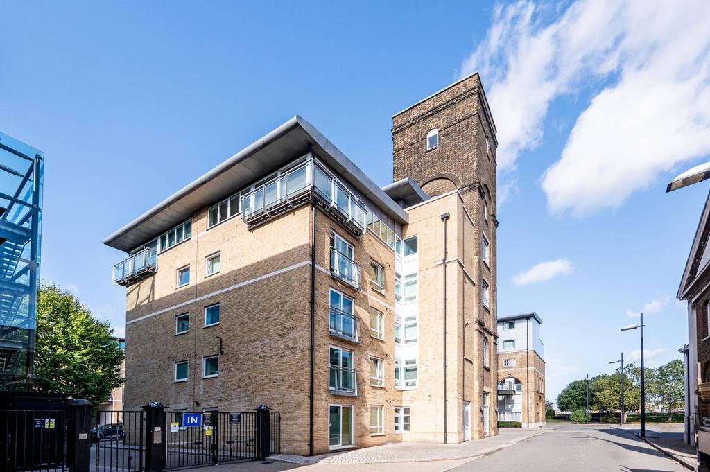 Building 45, Woolwich Riverside... 2 bed flat - £440,000