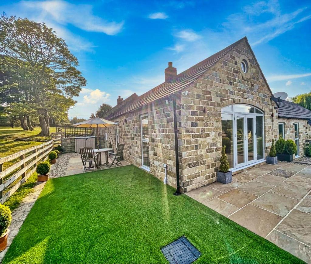 Dean Lane, Horsforth, Leeds, West... 2 bed house - £425,000