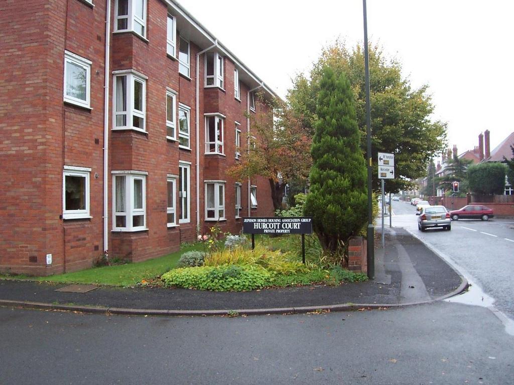 Hurcott Road, Kidderminster DY10 2 bed apartment - £550 pcm (£127 pw)