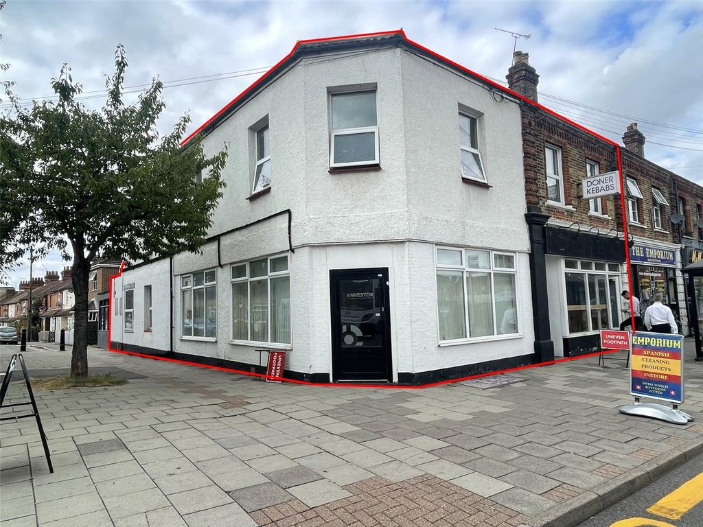 Warley Hill, Warley, Brentwood... Shop - £780,000