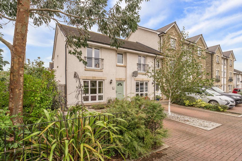 28 Dolphingstone Court, PRESTONPANS, EH32 9GN 3 bed end of terrace ...