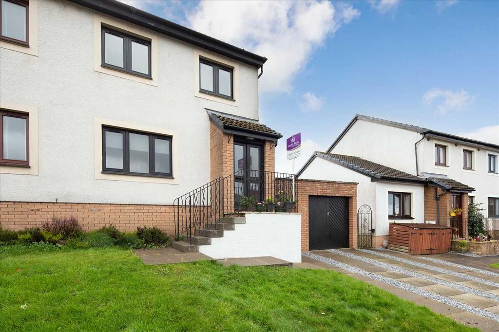 Newton Mearns, Glasgow G77 3 bed semi-detached house - £270,000
