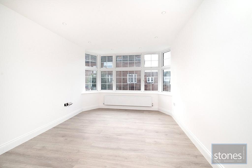 The Broadway, London, NW7 2 bed property - £1,700 pcm (£392 pw)
