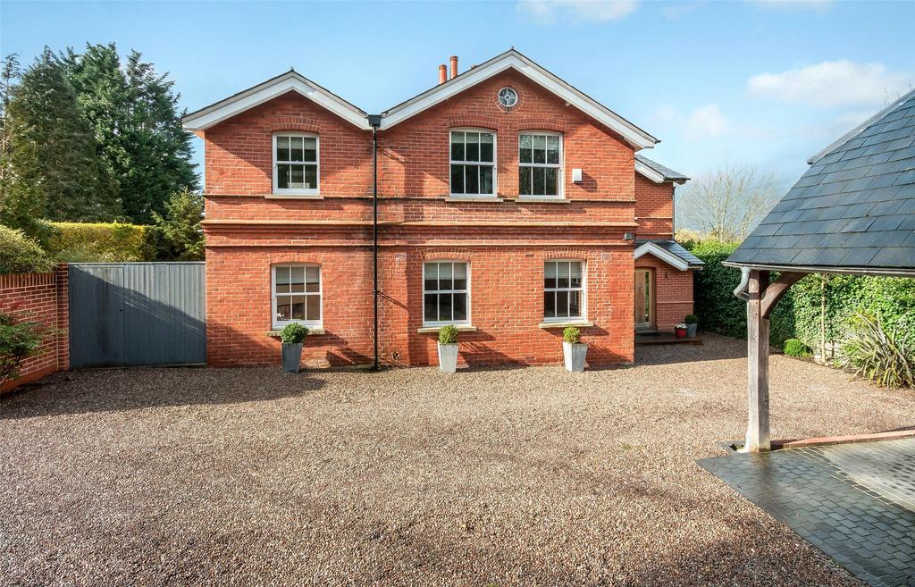 Effingham Place, Effingham, Leatherhead, Surrey, KT24 5 bed detached ...