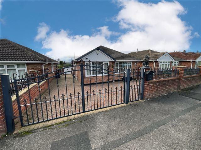 Almond Tree Road, Wales, Sheffield... 3 bed bungalow - £260,000