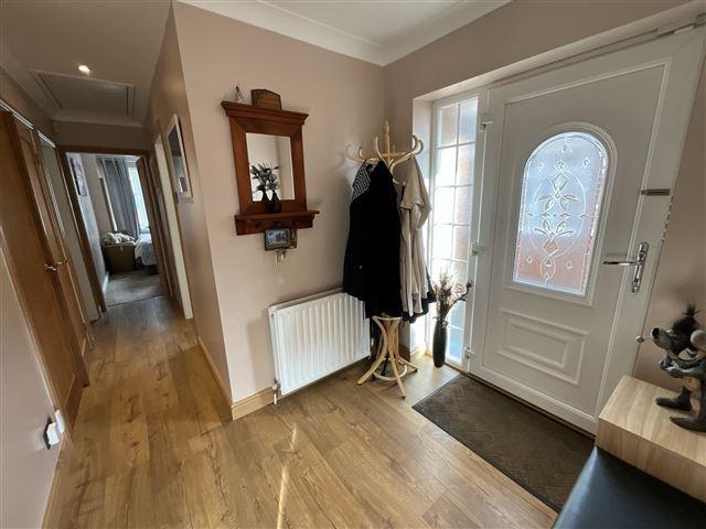 Almond Tree Road, Wales, Sheffield... 3 bed bungalow - £260,000
