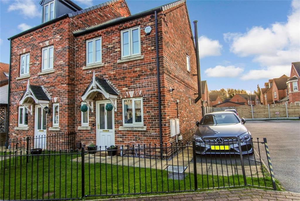 Goldfinch Court, Wath-upon-Dearne... 2 bed semi-detached house - £170,000