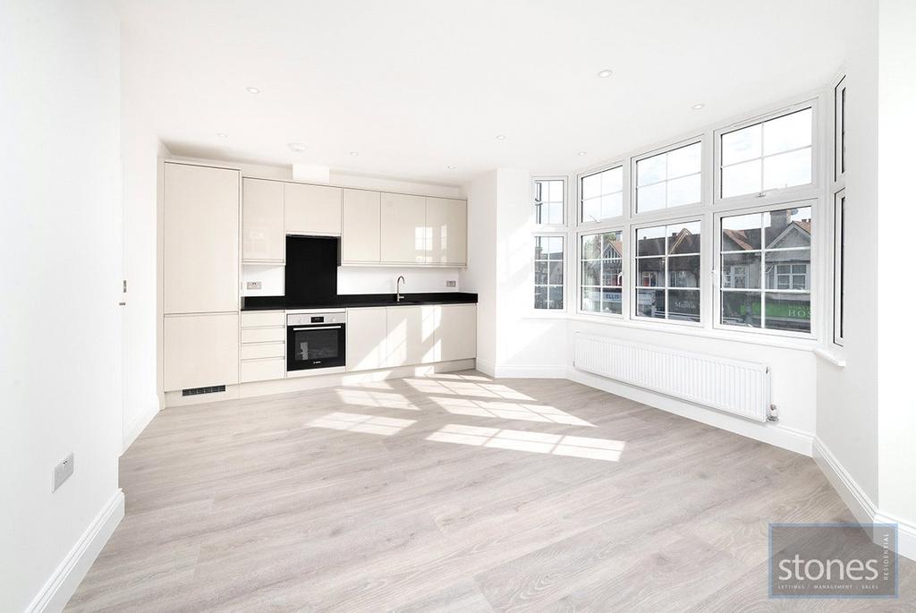 The Broadway, London, NW7 1 bed property - £1,600 pcm (£369 pw)