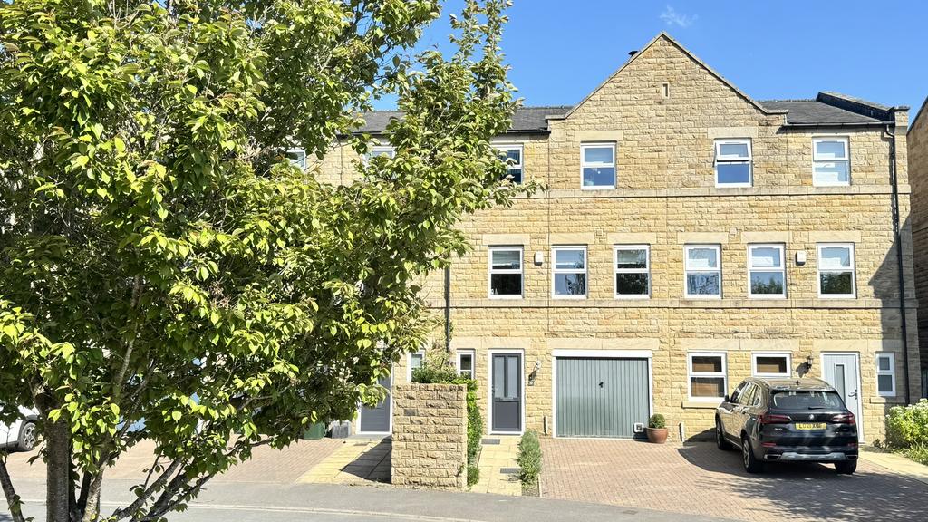 Mill Fold, Addingham, Ilkley, West... 4 bed townhouse for sale - £495,000