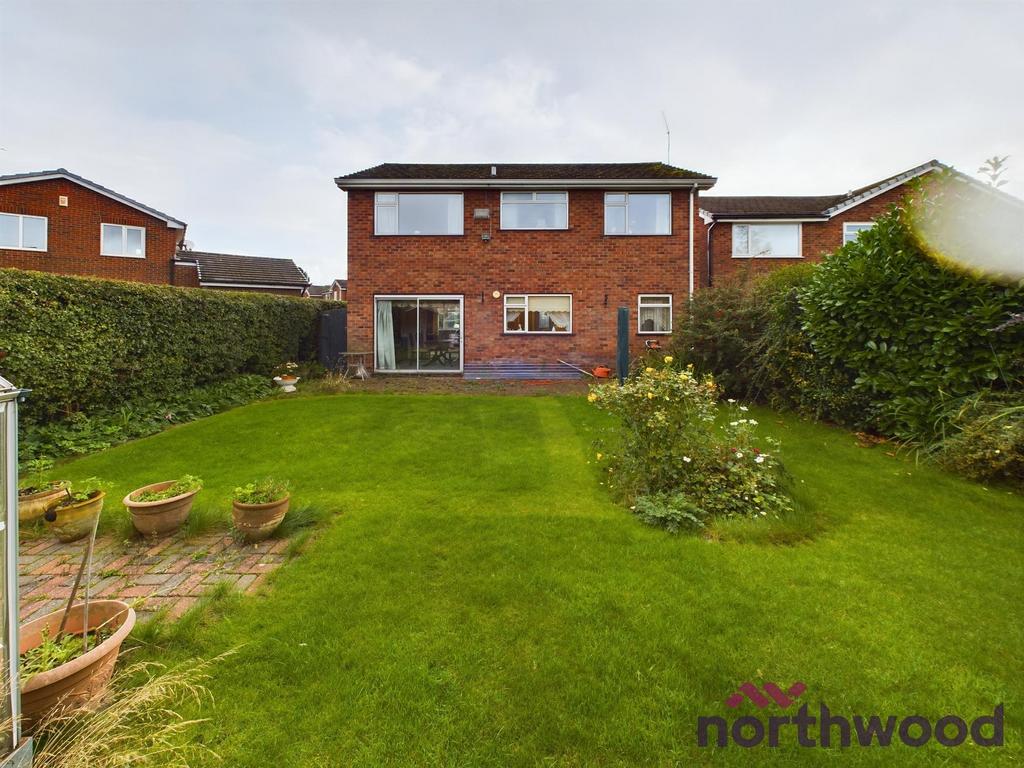 Henshall Drive, Sandbach, CW11 4 bed detached house - £420,000