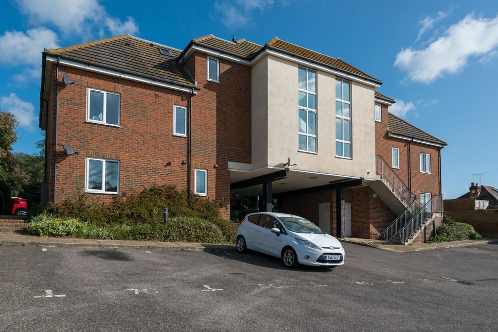 Cecilia Road, Ramsgate, CT11 1 bed apartment - £140,000