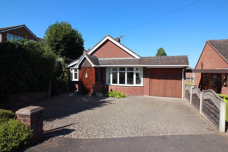 Thanet Close Kingswinford Dy6 2 Bed Detached Bungalow For Sale £330 000