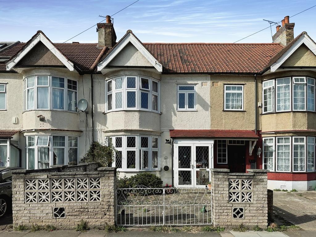 Coventry Road, ILFORD, IG1 3 bed terraced house - £540,000