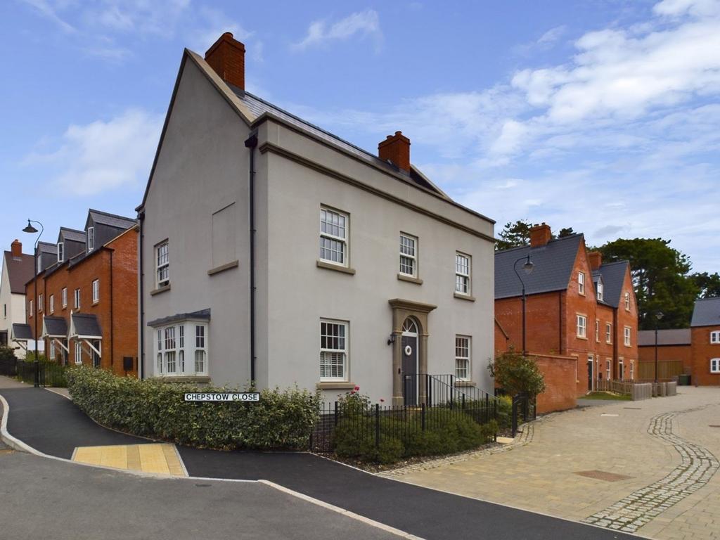 Chepstow Close, Towcester, NN12 4 bed detached house - £450,000
