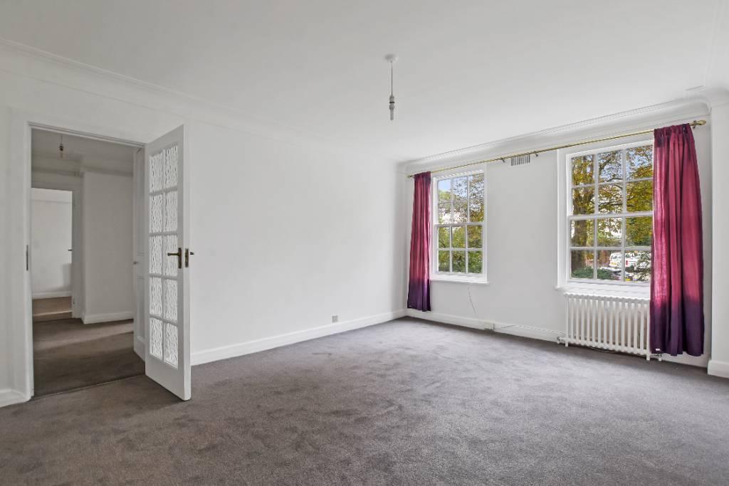 Chalk Farm NW3 1 bed flat - £450,000