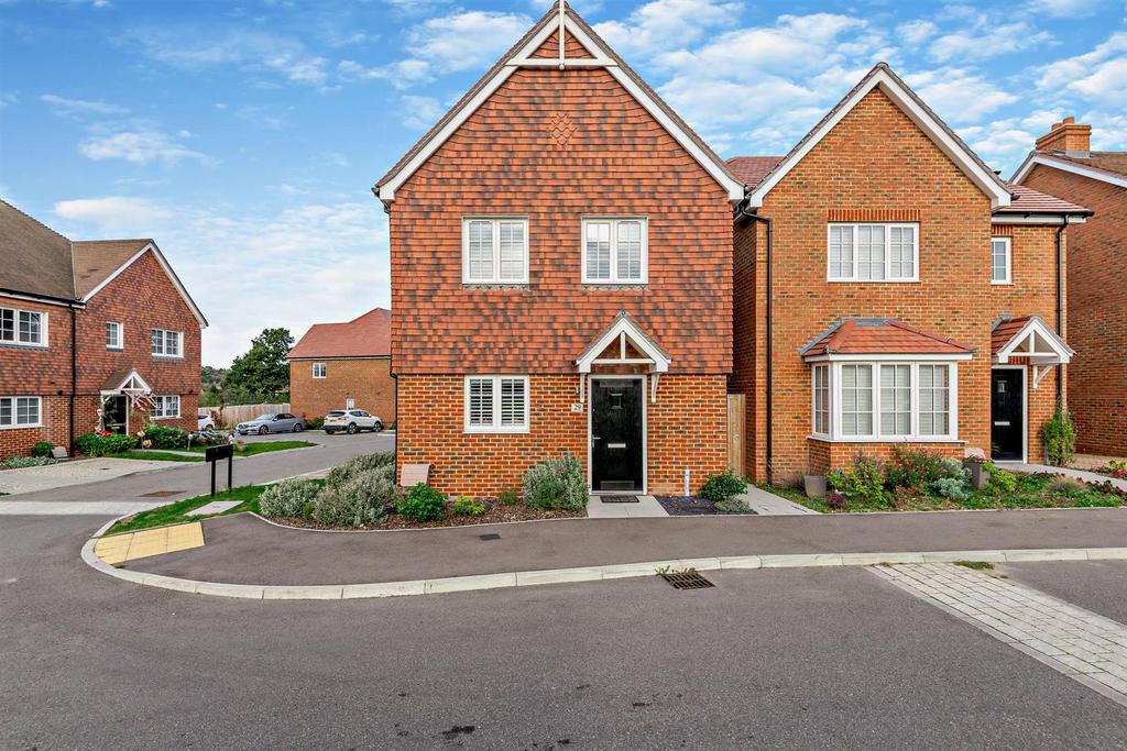 Barty Way, Thurnham, Maidstone 3 bed detached house for sale - £450,000