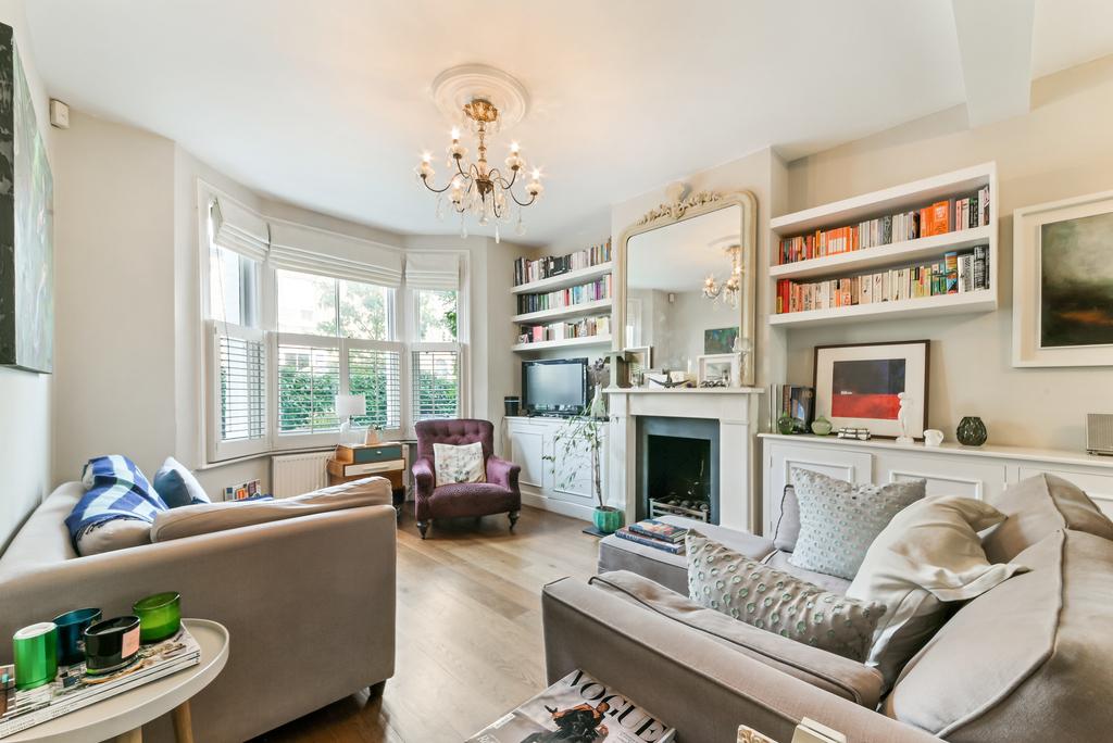 Abercrombie Street, SW11 4 bed house - £4,500 pcm (£1,038 pw)