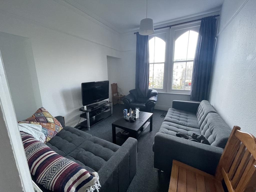 16 Napier Terrace, Maisonette 5 bed house share - £2,708 pcm (£625 pw)