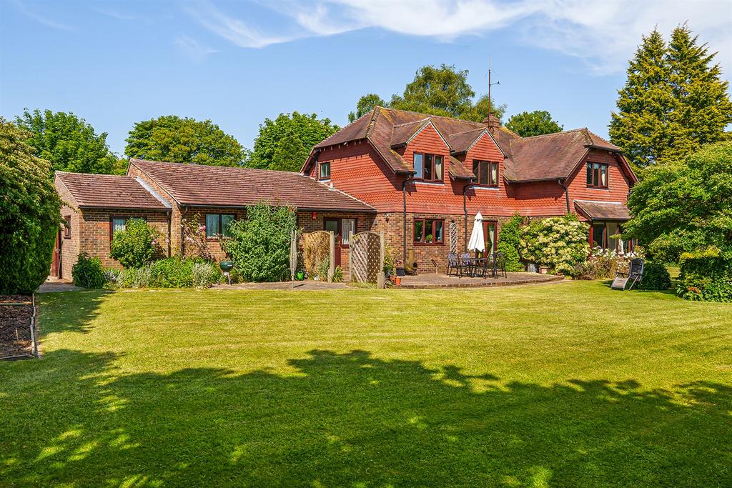 The Street, Thakeham, West Sussex, RH20 4 bed detached house - £1,050,000
