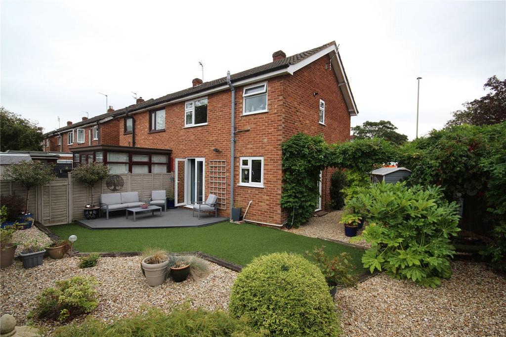 Princess Elizabeth Way, Cheltenham, Gloucestershire, GL51 2 bed end of ...