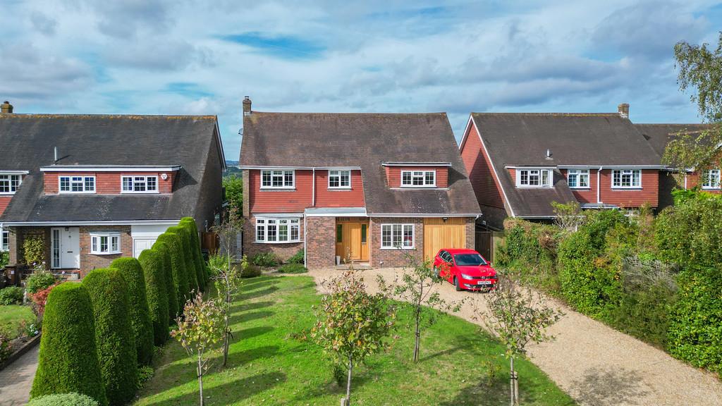 Large Detached Family Home in Flimwell 5 bed detached house - £3,250 ...