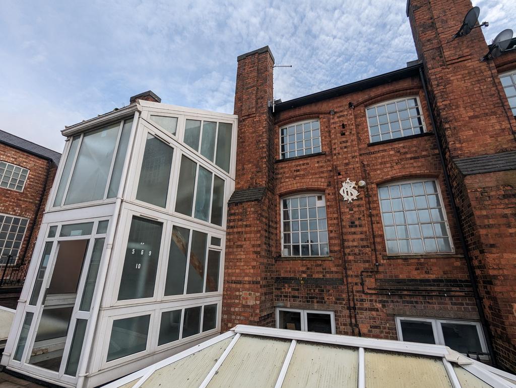 King Street, Kettering, NN16 3 bed apartment - £950 pcm (£219 pw)