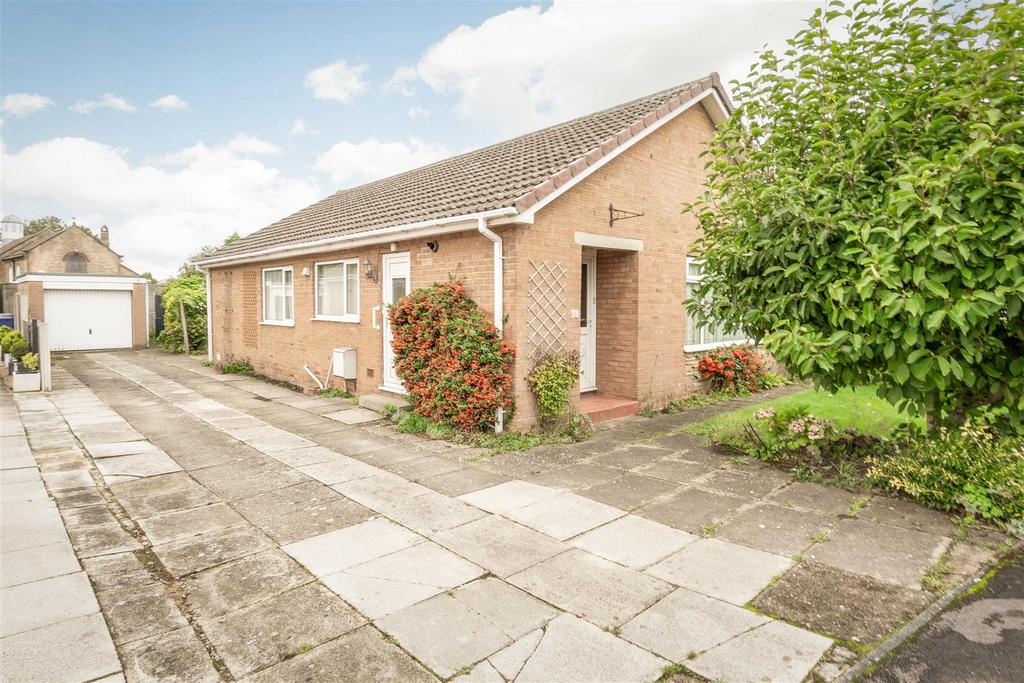 Hawthorn Drive, Barlby, Selby 3 bed detached bungalow - £250,000