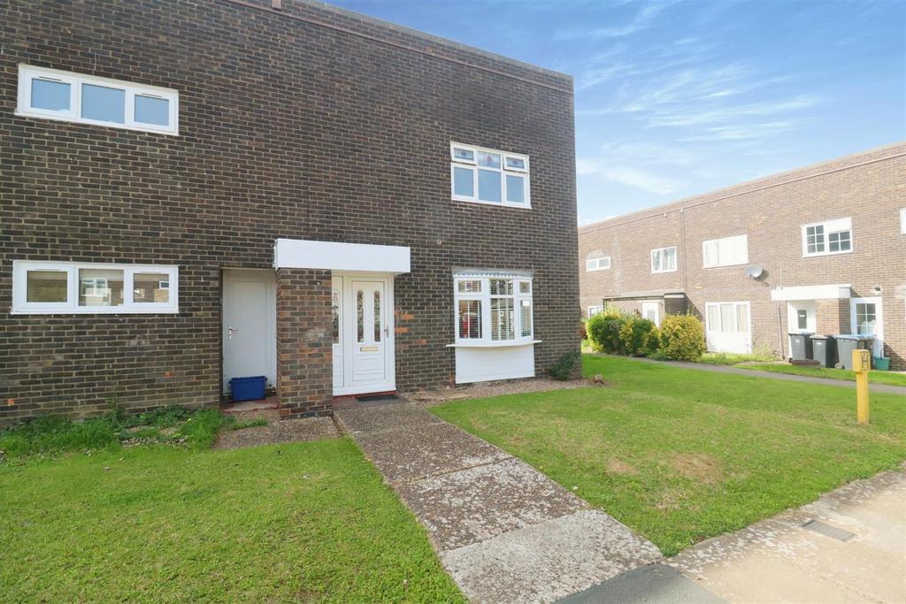 Shawbridge, Harlow 2 bed end of terrace house - £300,000