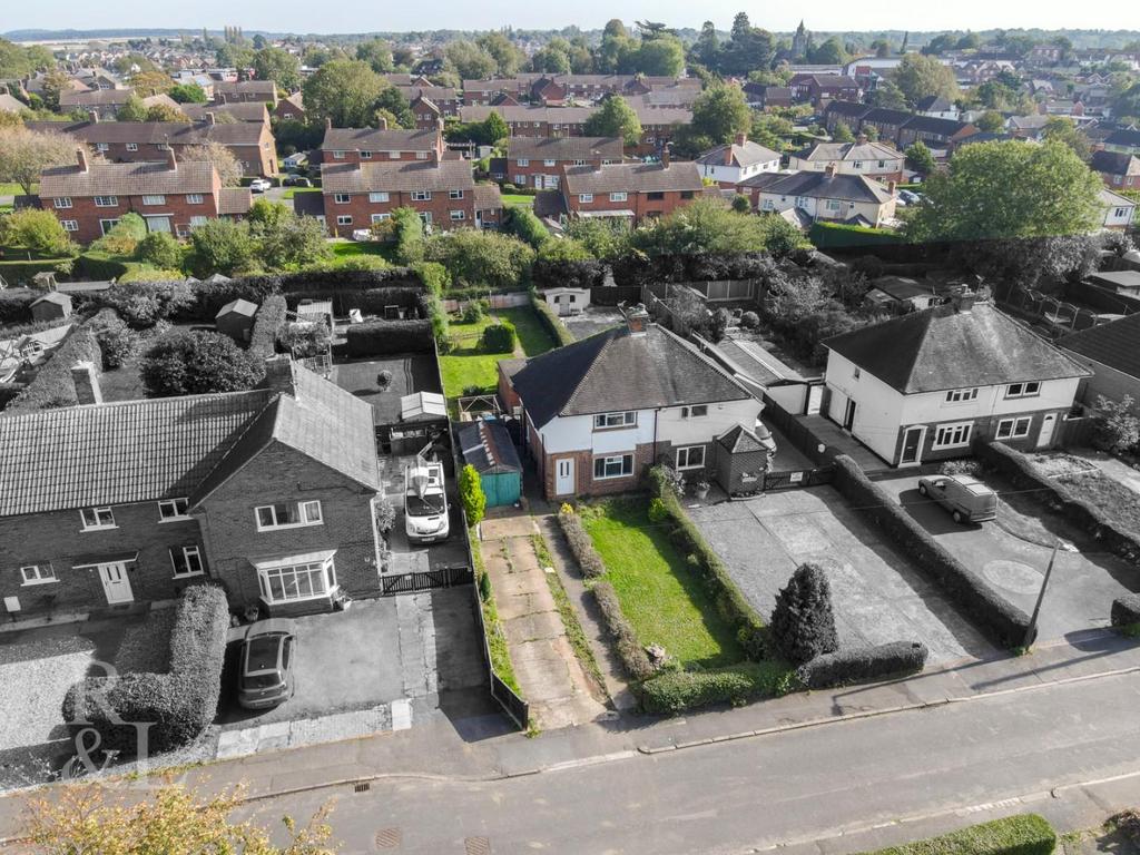 Park Avenue, Keyworth, Nottingham 2 bed semi-detached house - £220,000