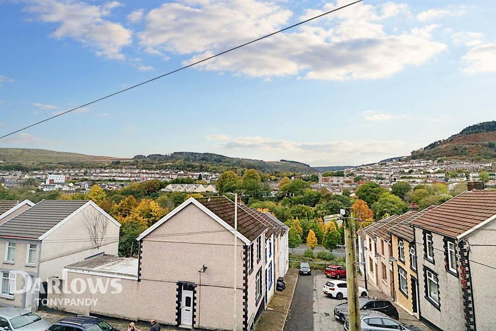 Trealaw Rd, Tonypandy CF40 2 4 bed terraced house for sale - £125,000