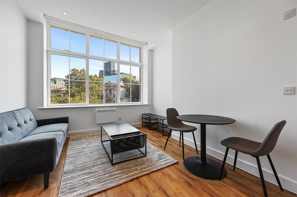 West Smithfield, London, EC1A 1 bed apartment - £2,123 pcm (£490 pw)