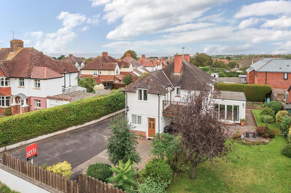 Cher, Minehead, Somerset, TA24 4 bed detached house for sale - £500,000