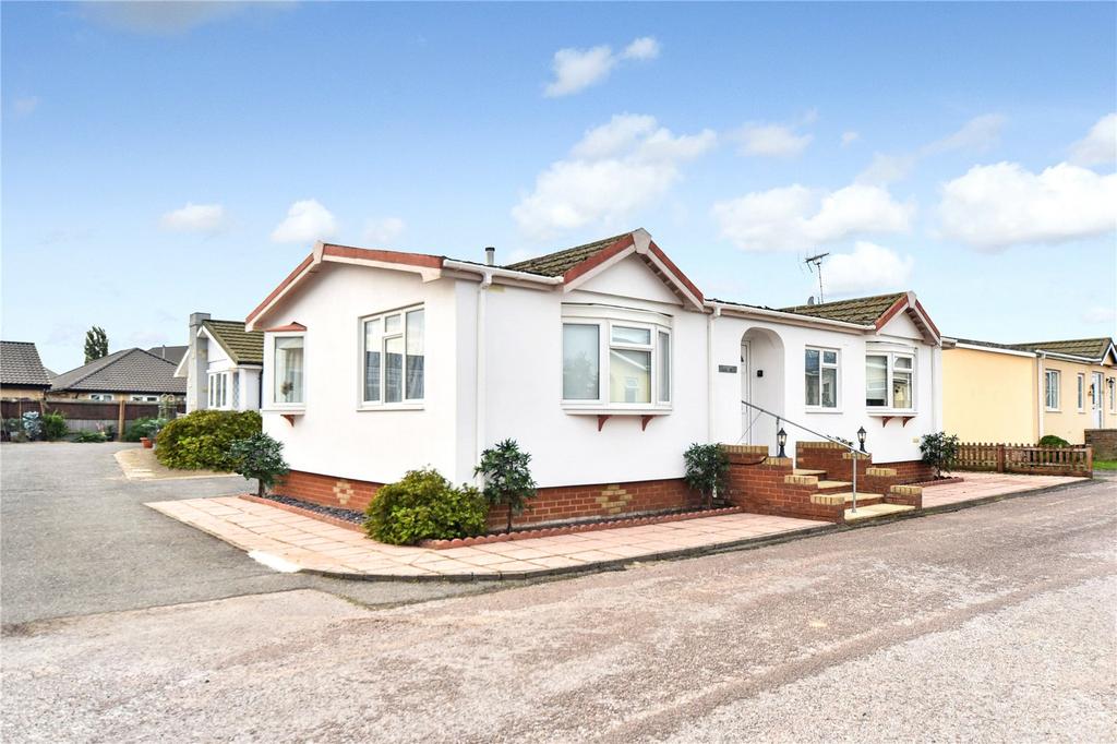 Rozel Court, Beck Row, Bury St. Edmunds, Suffolk, IP28 2 bed bungalow ...