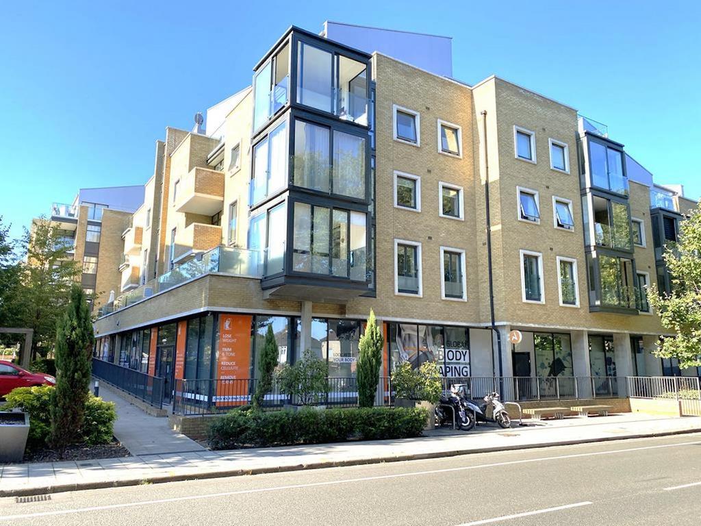 Unit 4, 398 London Road, Isleworth... Retail property (high street) - £ ...