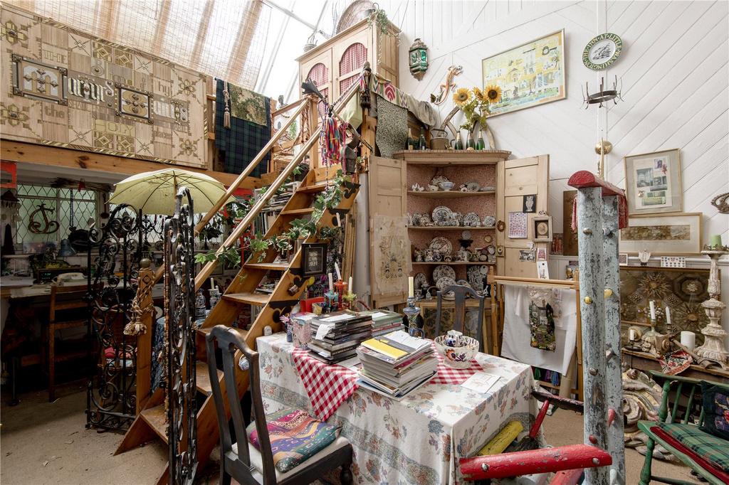 Glebe Place, London, SW3 Terraced house - £595,000