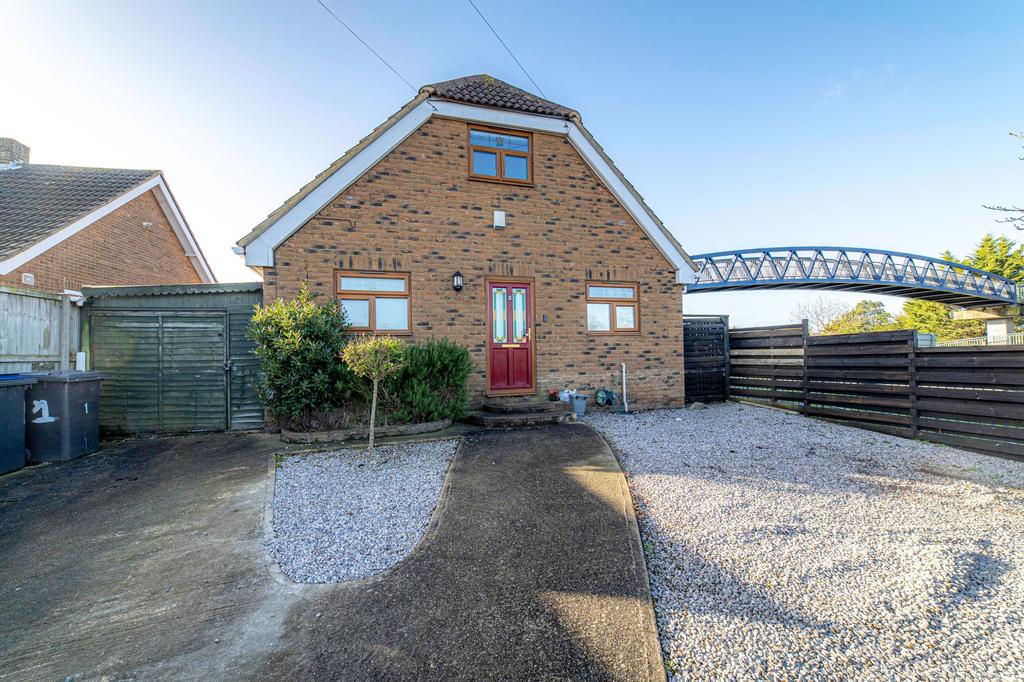 Clover Rise, Whitstable, CT5 3 bed detached house - £375,000