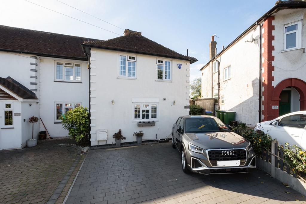 Old Farm Avenue Sidcup Da15 3 Bed End Of Terrace House For Sale £