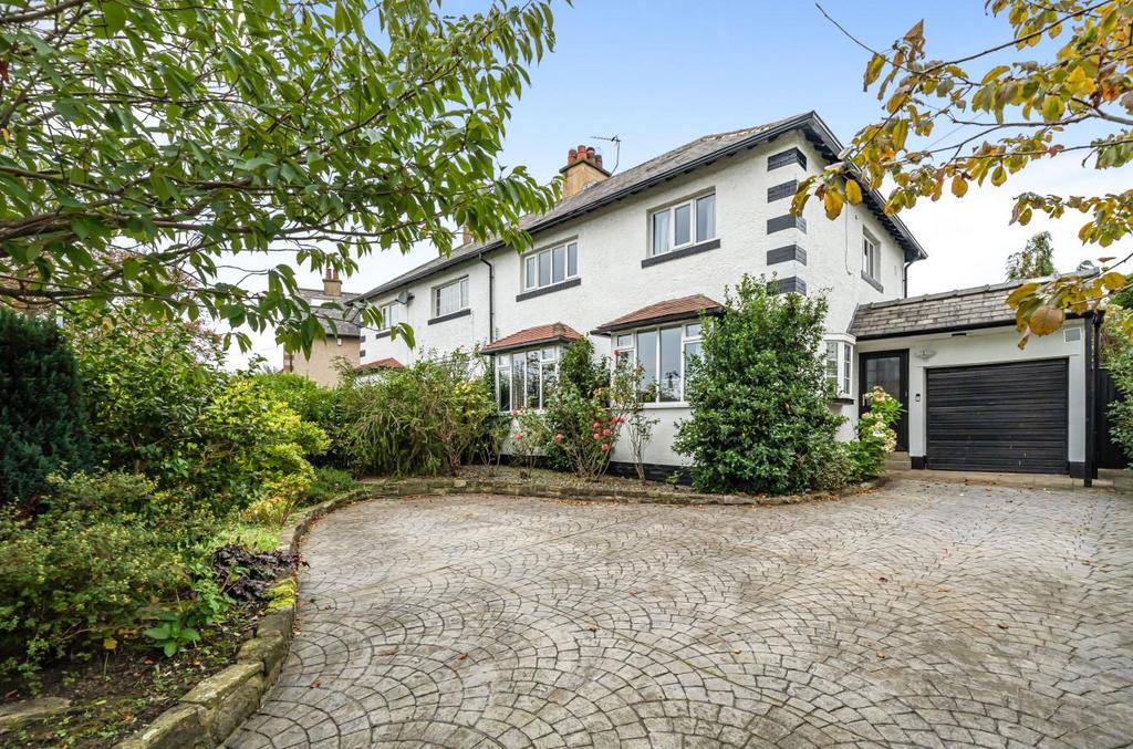 Hall Lane, Horsforth, Leeds 3 bed semi-detached house - £499,950